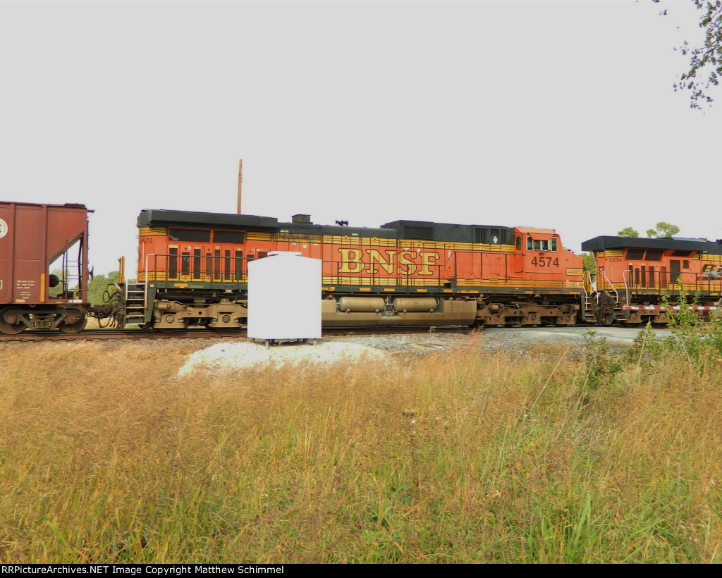 BNSF 4574